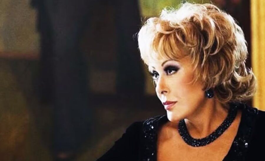 Un año sin Silvia Pinal: Alejandra Guzmán y Sylvia Pasquel la recuerdan ...